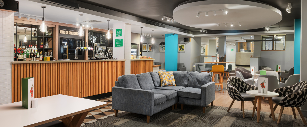 Holiday Inn Northampton Hotel | Best Price Guaranteed